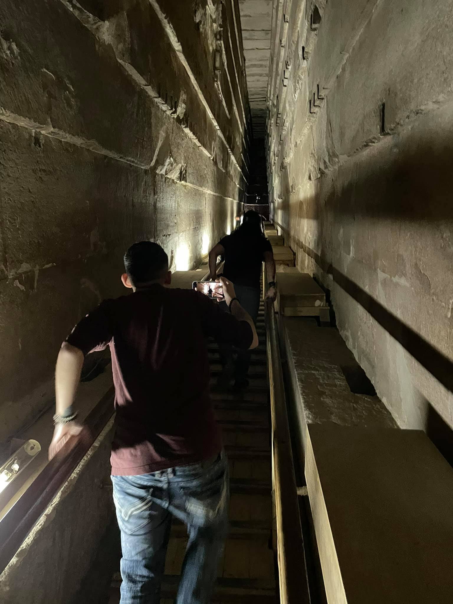 The Great Pyramids of Giza - One of 7 Wonders of the World